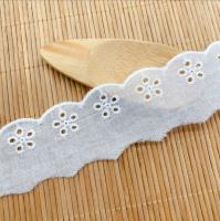 China Vintage Cotton Lace Trim with Scalloped Edge and Middle East Design for Apparel and Home Textile for sale