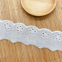 China Vintage Cotton Lace Trim with Scalloped Edge and Middle East Design for Apparel and Home Textile for sale