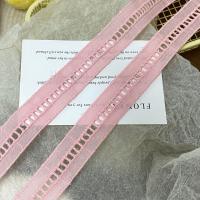 China Vintage Style Cotton Crochet Lace Trim with Scalloped Edge for Middle East Inspired Fashion Apparel for sale