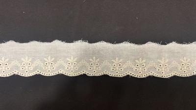 China Vintage Middle East Cotton Lace Trim with Scalloped Edge for Fashion Garments and DIY Crafts for sale