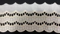 China Middle Eastern Scalloped Edge Cotton Lace Trim 3.8 Inches Wide for DIY Textile Accessories for sale