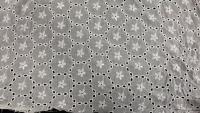 China 100% Cotton Eyelet Embroidery Fabric, Hollow Circle Floral Cutwork Lace for Dress Blouse Wedding Garment for sale