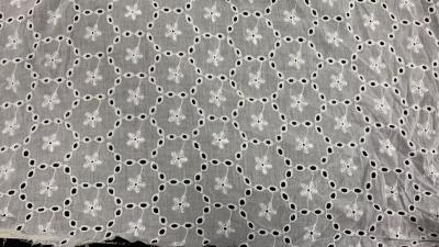 China 100% Cotton Eyelet Embroidery Fabric, Hollow Circle Floral Cutwork Lace for Dress Blouse Wedding Garment for sale