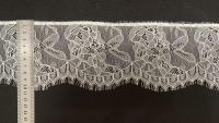 China Pure White 10.5cm Hollow Flower Scalloped Lace Border, Eyelash Lace Trim for Wedding Dress Hem & Apparel Decorative Edging for sale