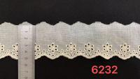 China Cotton Eyelet Lace Trim with Small Cluster Floral Embroidery Scalloped Wavy Edge Soft Breathable for Dress Skirt Garment Trimming for sale