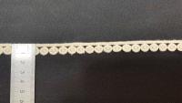 China Premium Cotton Water Soluble Lace Trim with Scalloped Edge and Customizable Length for Bridal Gowns for sale