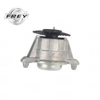 China W204 W212 C204 Mercedes Benz Engine Mount , 2042404217 Front Engine Motor Mount for sale