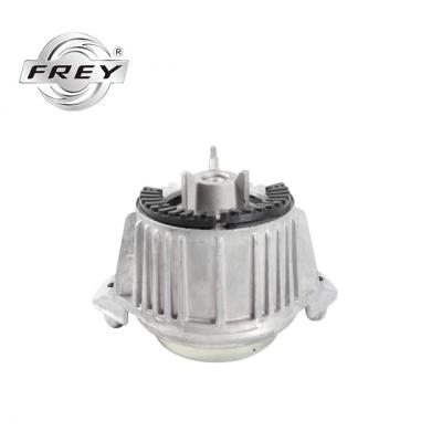 China Practical W212 Mercedes Engine Mount 2042405017 Frey Auto Parts for sale