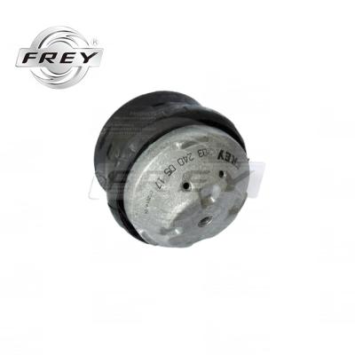 China Metal Rubber Auto Engine Mount Motor Support Right 2032400617 2032400517 For W203 for sale