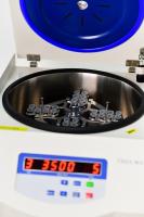 China 4x400ml Tabletop Low Speed Centrifuge With Frequency Motor for sale
