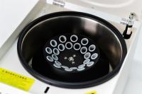 China 12*20ml Benchtop Low Speed Centrifuge With Brushless Motor for sale