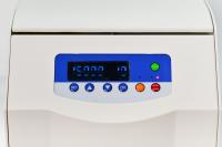 China Microprocessor Controlled Benchtop High Speed Centrifuge 0-16500rpm Adjustable for sale