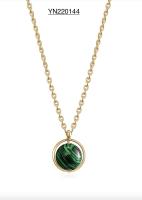 China OEM Green Round Stone Pendant Necklace Gold Stainless Torque Jewelry Necklace for sale