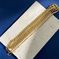 China Stainless Steel Gold Layer Diamond Shape  Necklace Jewelry Chokers For Women for sale