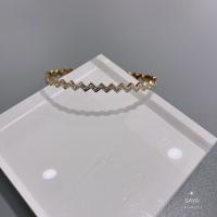 China Luxury Brand 24k Gold Rhinestone Bracelet Stainless Steel Wave Bangle Bracelet for sale