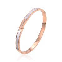 China Luxury Store White Shell Bracelet 12G 18k Gold Stainless Steel Bangle for sale