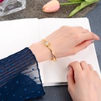 China Love token 14k gold four-leaf clover pattern buckle bracelet rhinestone bangle for sale