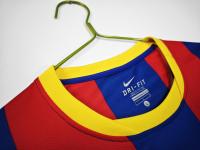 China Barcelona Home Long Sleeve Retro Jersey 10-11 Quick Drying Breathable Football Shirt for sale