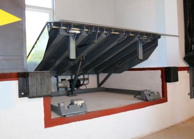 China Safety Loading Hydraulic Dock Leveler With Free Bumpers for sale