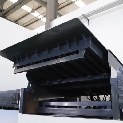 China Hydraulic Telescopic Lip Extension Dock Leveler Free Maintenance for sale