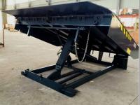 China Adjustable High Capacity Mechanical Loading Dock Leveler For Safe Truck Loading for sale