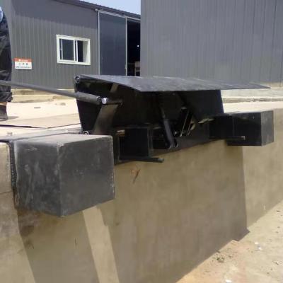 China Non Electric Industrial Mechanical Edge Of Dock Leveler For Efficient Loading for sale