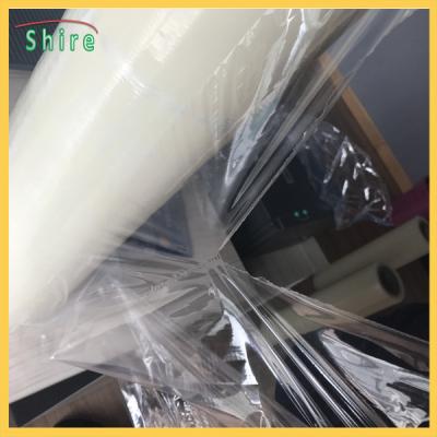 China Carpet Masking Film with Crack Line 0.05mm Thickness 30-500g Adhesion for sale