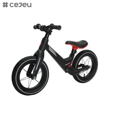 China Toddler Balance Bike for 1-3 Year Old, Magnesium Alloy Frame, 88x54x40cm, Light Blue for sale