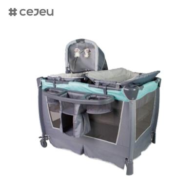 China 5-in-1 Convertible Baby Crib Cradle Set with Diaper Station Steel Frame 0-15kg EN71 for sale