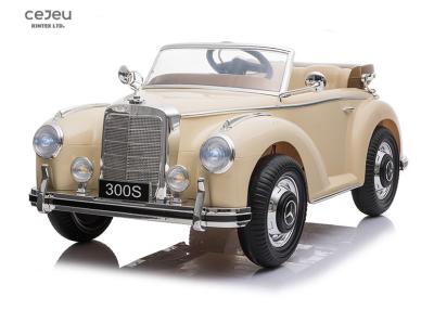 China Mercedes-Benz 300S Licensed Kids Electric Ride On Car 12V 7AH Battery 3-7KM/H for sale