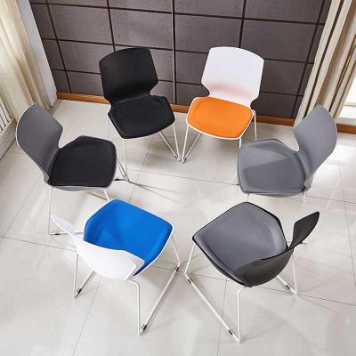 China PP Back Metal Frame Stackable Leisure Dining Chair 46x47x84cm Blue Gray Custom for sale