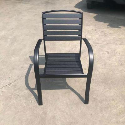 China WPC Aluminum Outdoor Dining Table and Chairs Set 60cm 80cm Custom Patio Furniture for sale