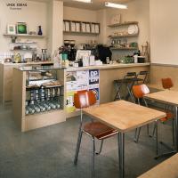 China Modern Metal Dining Table and Chairs Set Wooden Top Restaurant Furniture for Coffee Shop for sale