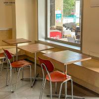 China Modern Metal Dining Table and Chairs Set Wooden Top Restaurant Furniture for Coffee Shop for sale