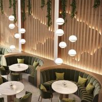 China Custom Made Commercial Half Round Circle Booth Seating Velvet Metal Frame Dining Chairs Furniture for sale