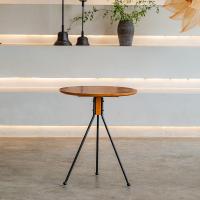 China Modern PU Leather Metal Coffee Shop Table and Chair Set for Restaurant Leisure Area for sale