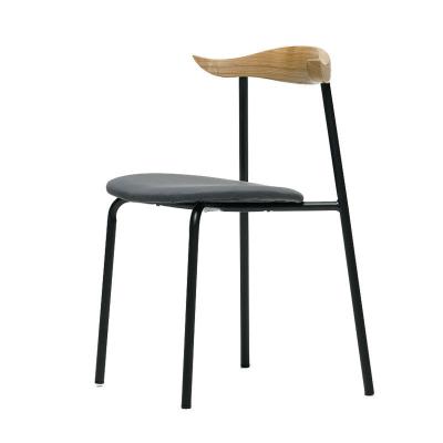 China Nordic Solid Wood Cow Horn Chair 41x47x78cm PU Leather Metal Dining Side Chair for sale