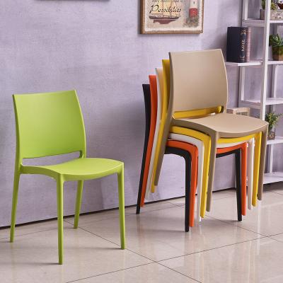 China Stackable PP Plastic Chair for Restaurant Cafe Dining 4pcs per Carton Modern Design for sale
