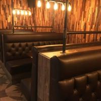 China Industrial Rustic Coffee Shop Pub Bench with Button Back Custom Size Wooden PU Leather for sale