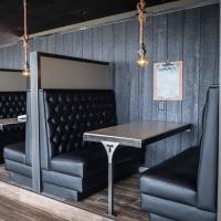 China Industrial Rustic Coffee Shop Pub Bench with Button Back Custom Size Wooden PU Leather for sale