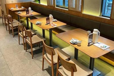 China Minimalist Design Wooden Table Chairs Set with Premium Comfort for Multi-Venue Adaptability in Restaurants and Cafes for sale