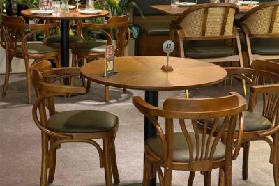 China Solid Wood Leather Cafe Chair with Modern Design and Customizable Options for Restaurants for sale