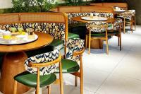 China Durable Modern Wood Frame 6-Seater Eco-Friendly Restaurant Booth Seats for Commercial Use for sale