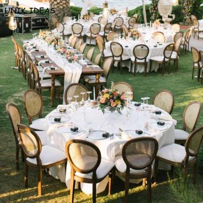 China Wooden Cane Back Wedding Banquet Chair 50x55x91cm Stackable Louis Style for sale