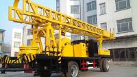 China Rotary Borehole Drilling Rig , Trailer Type Air Drilling Equipment For 400m for sale
