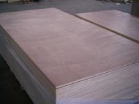 China Double-Sided Veneer Board E1 Grade Commercial Plywood 18mm for Indoor Furniture for sale