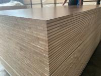 China Moisture-Proof Low Density E1 E2 Melamine Mdf Board For Furniture Packing Office Building for sale