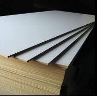China 1220x2440mm White Laminated Melamine MDF Plywood Board for Apartment Furniture for sale