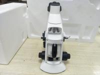 China 5MP Pixel Digital Head Trinocular Microscope 1000X Fine Focusing for sale