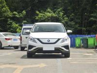 China Dongfeng Fengxing S50 EV 415km Range 4 Doors 5 Seats Pure Electric Compact Car 120kW for sale